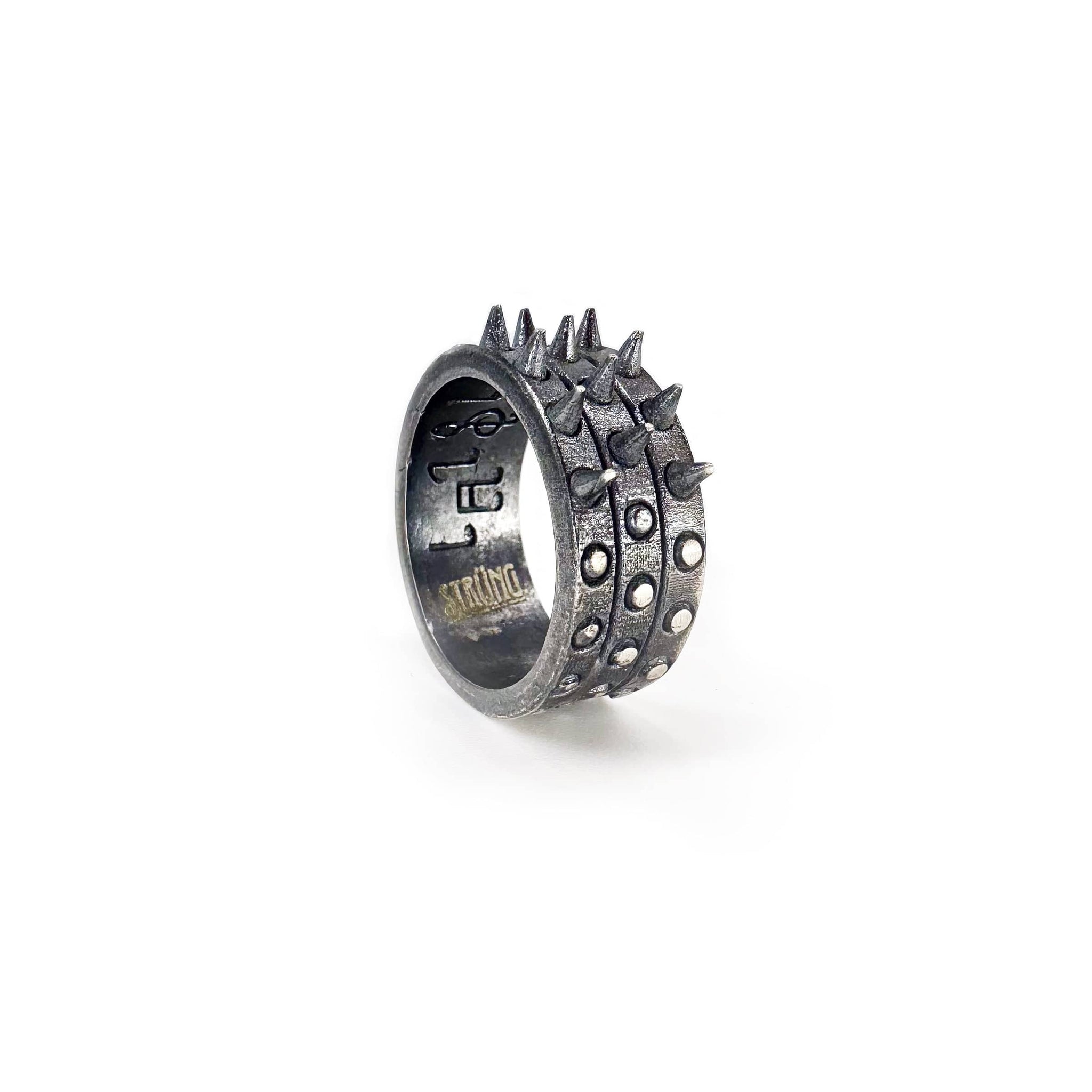 Heavy Metal – Strung